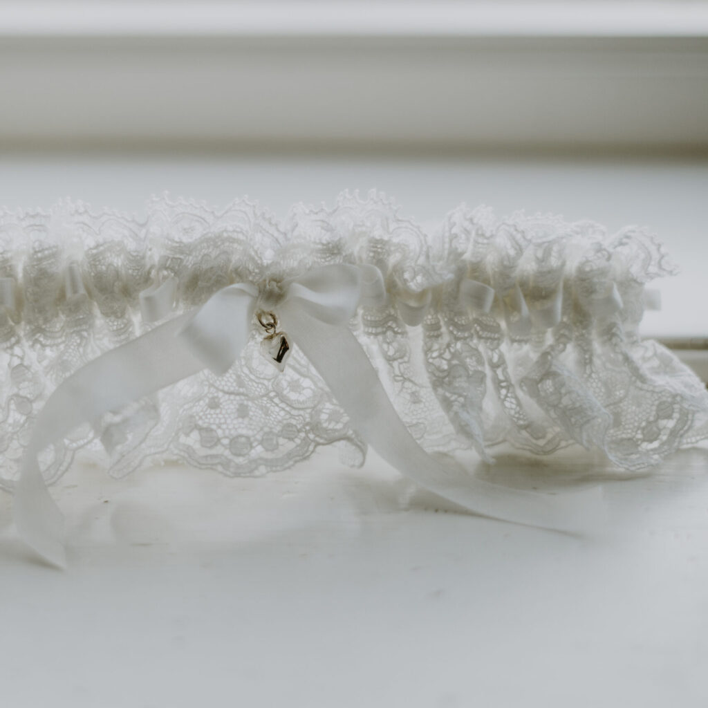 Lace garter with silver heart char | Extra Special Touch